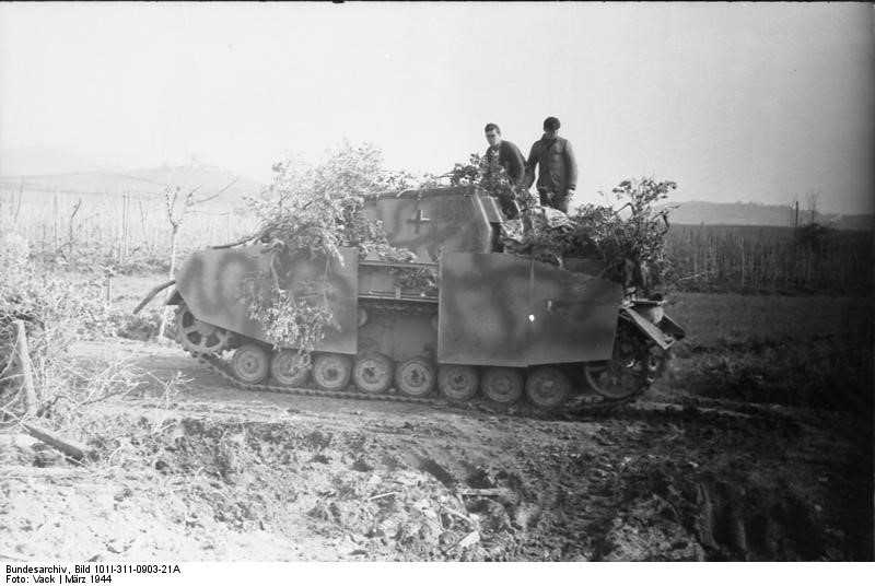 STURMPANZER IV (SDKFZ 166) BRUMMBÄR - Quartermaster Section